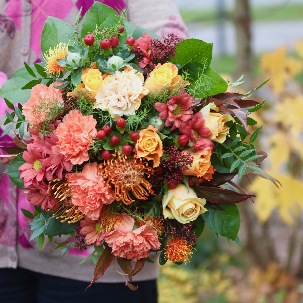 Kukkakimppu, oranssi – kauklahdenkukka1